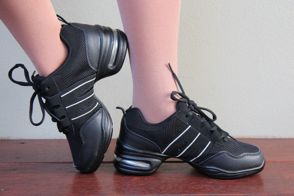 Ballroom & Line Dance – Ellis Bella